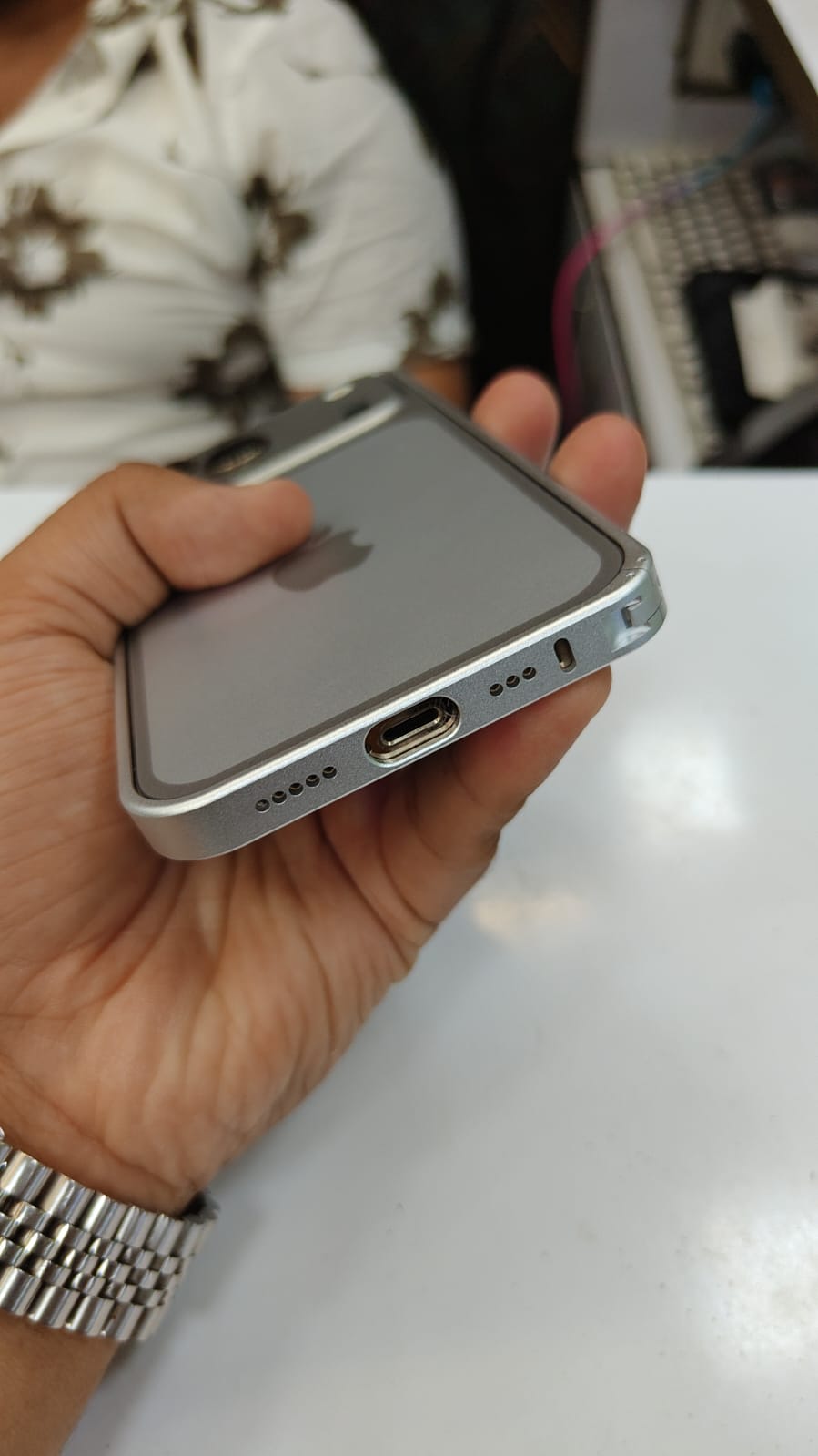 iPhone 13–16 Pro Series to iPhone 17 Pro Converter with Side Bumper ...